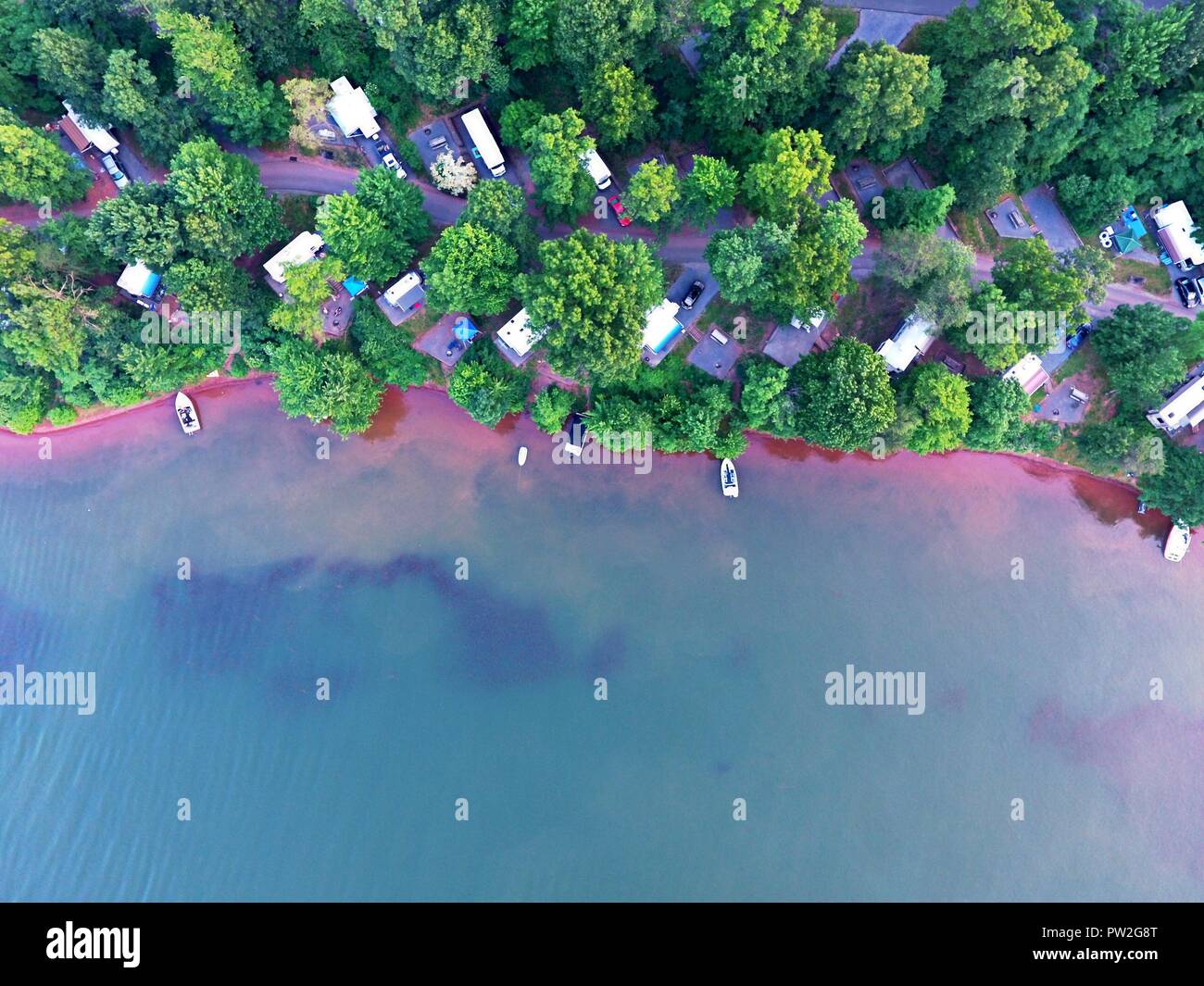 Lake shore aerial hi-res stock photography and images - Alamy
