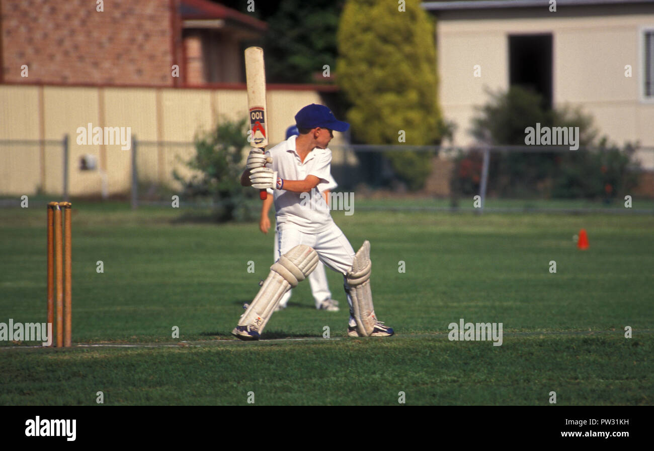 Children playing cricket australia hi-res stock photography and images ...