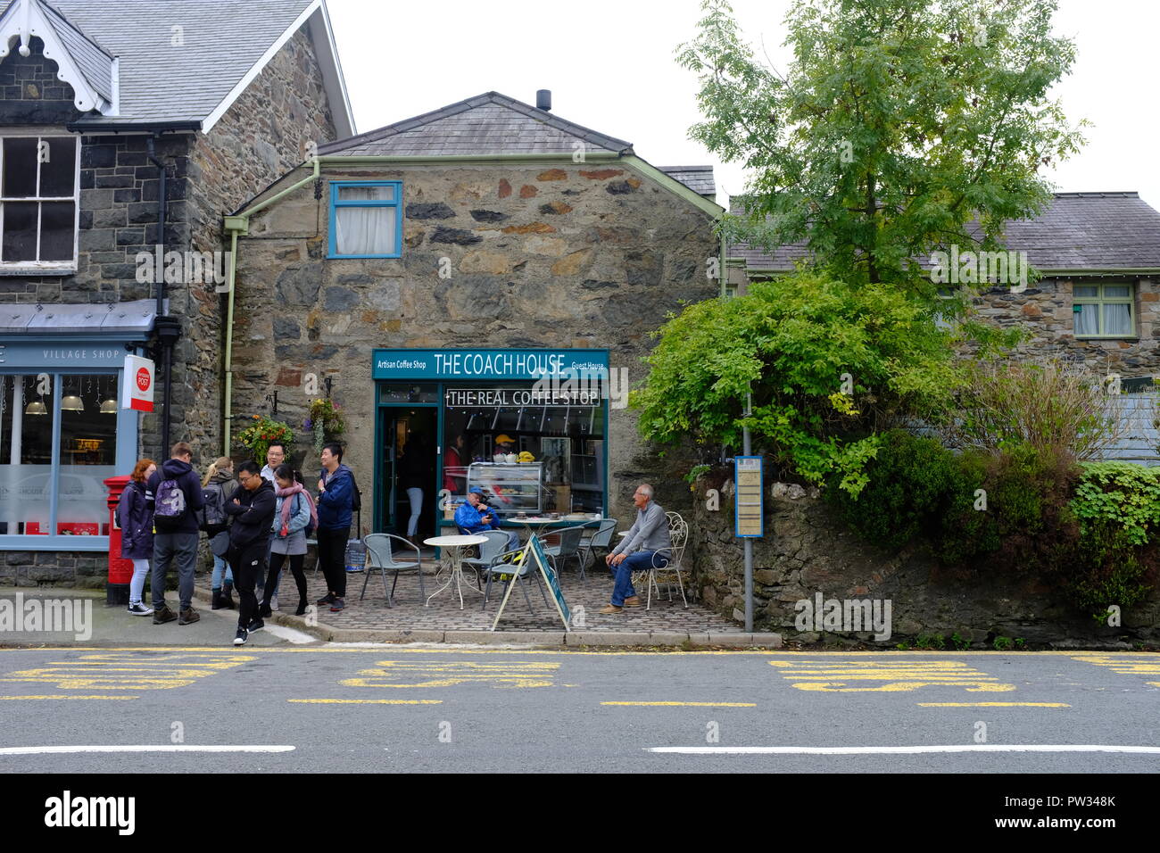 Life in the town of Snowdonia Stock Photo - Alamy