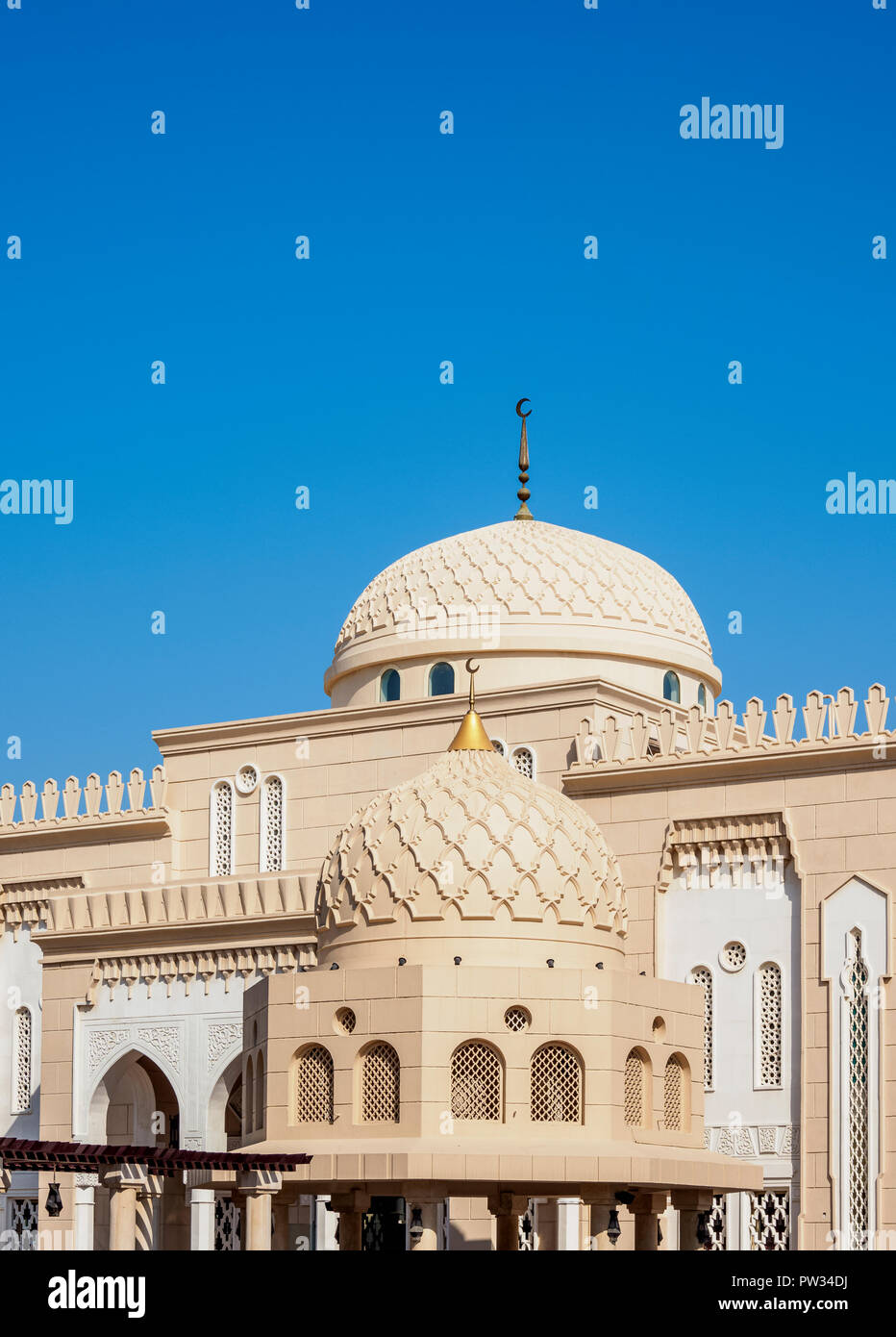 United arab emirates, jumeirah mosque hi-res stock photography and ...