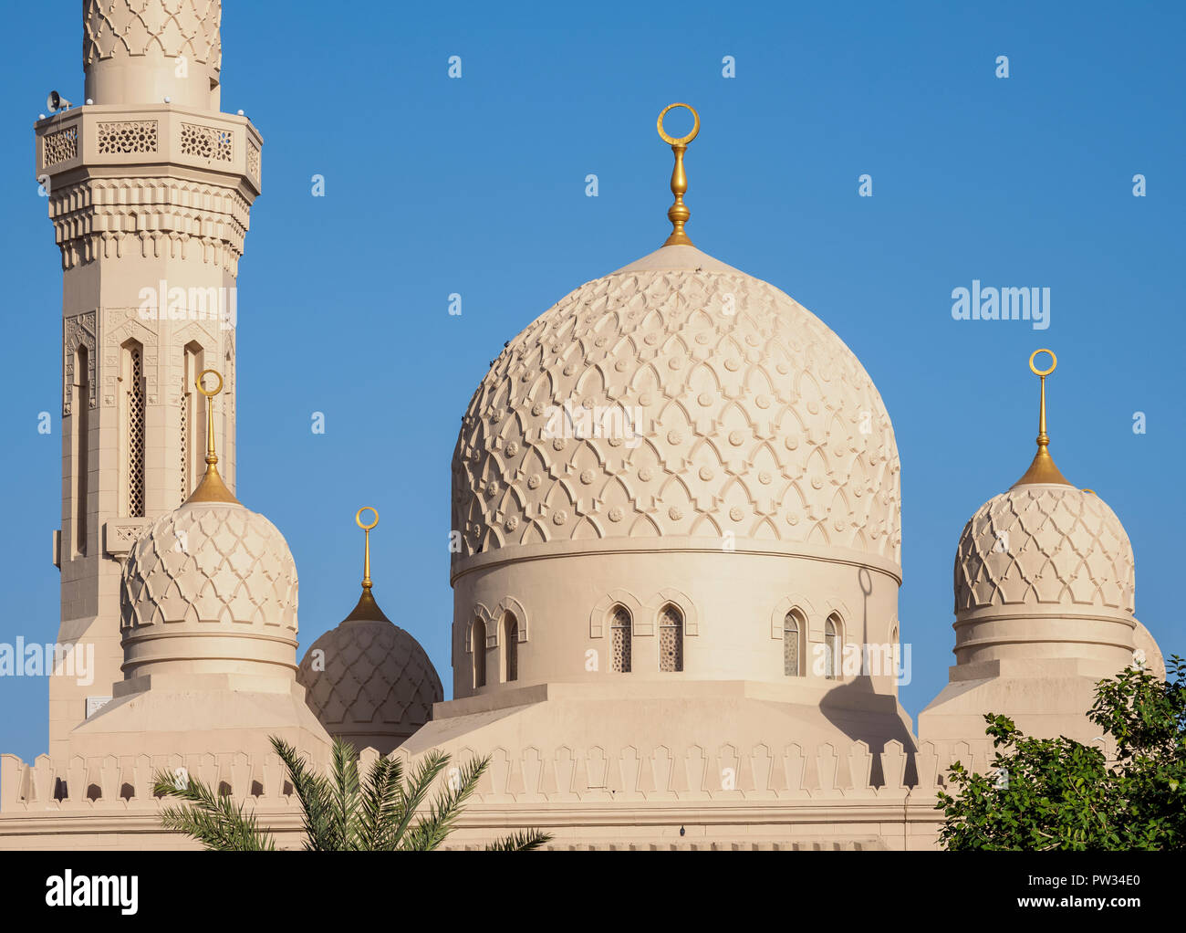 United arab emirates, jumeirah mosque hi-res stock photography and ...
