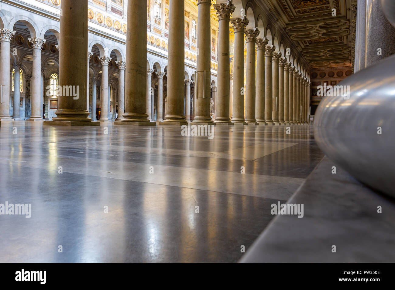 Classical construction hi-res stock photography and images - Alamy