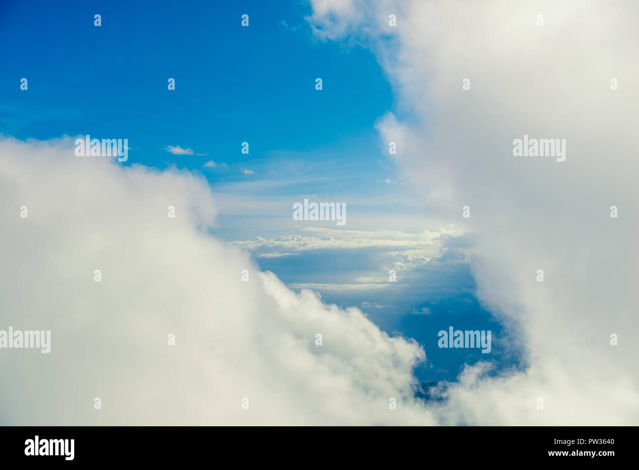 Natural cloudscape high flight altitude hi-res stock photography and ...