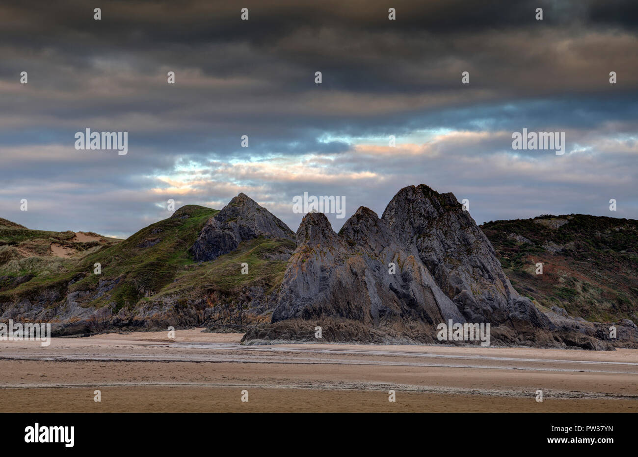 Three cliff bay swansea hi-res stock photography and images - Alamy