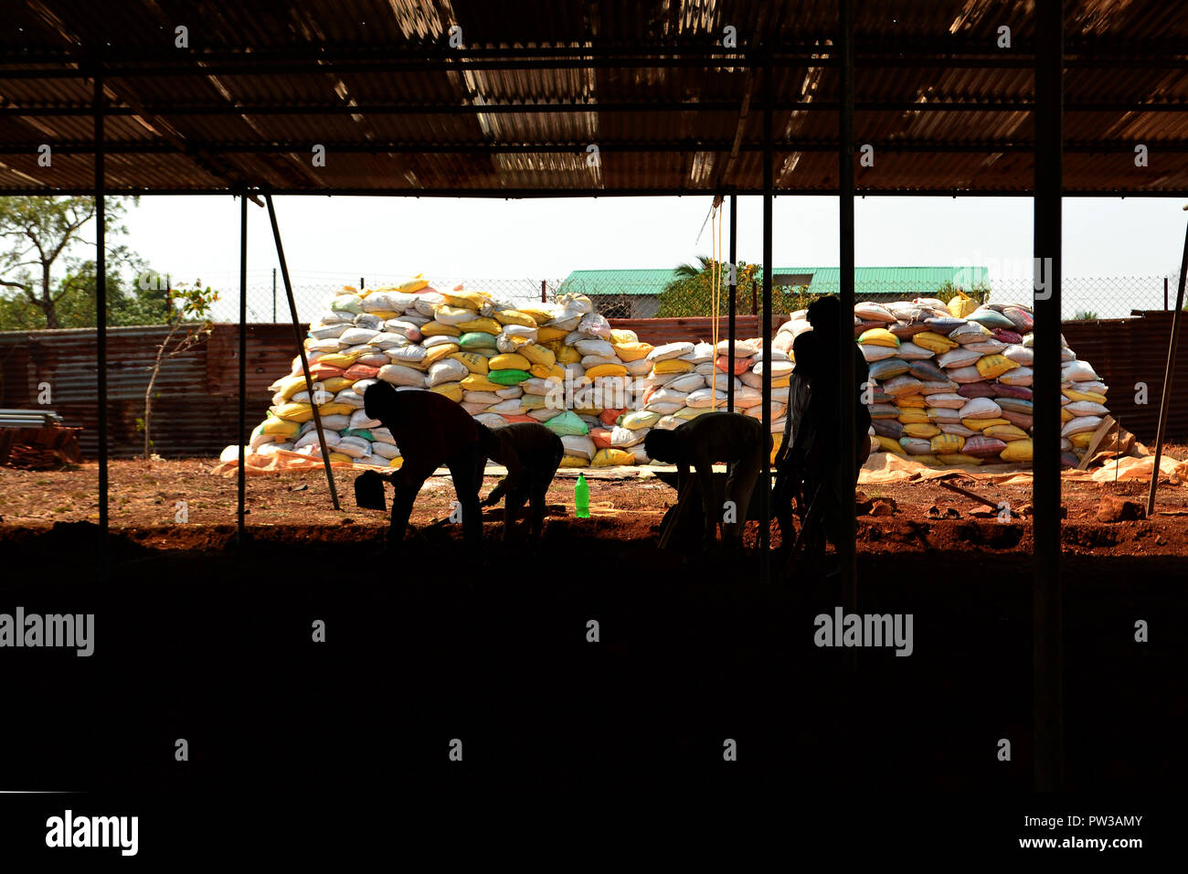 Manual hard work hi-res stock photography and images - Alamy