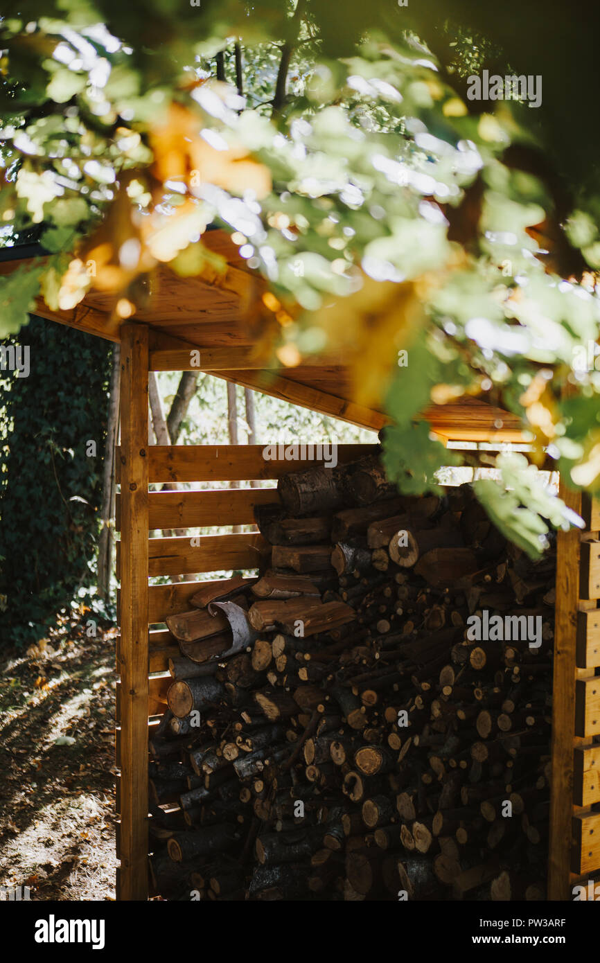 stacks of timber in timber yard Stock Photo - Alamy