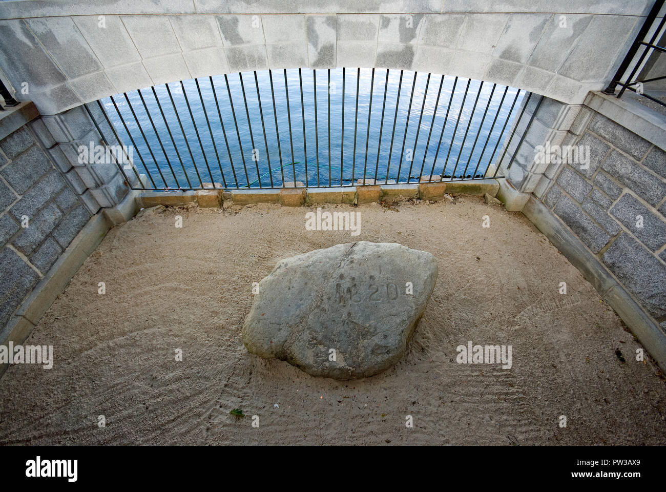1620 plymouth rock hi-res stock photography and images - Alamy