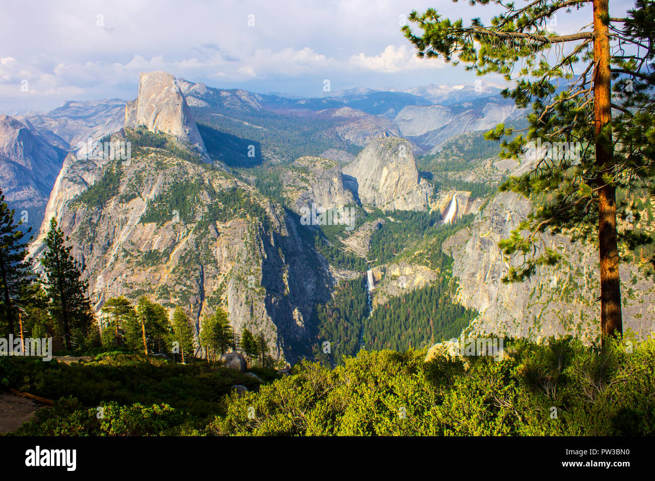 Views of the Half Dome and Yosemite Valley from the Washburn Point ...