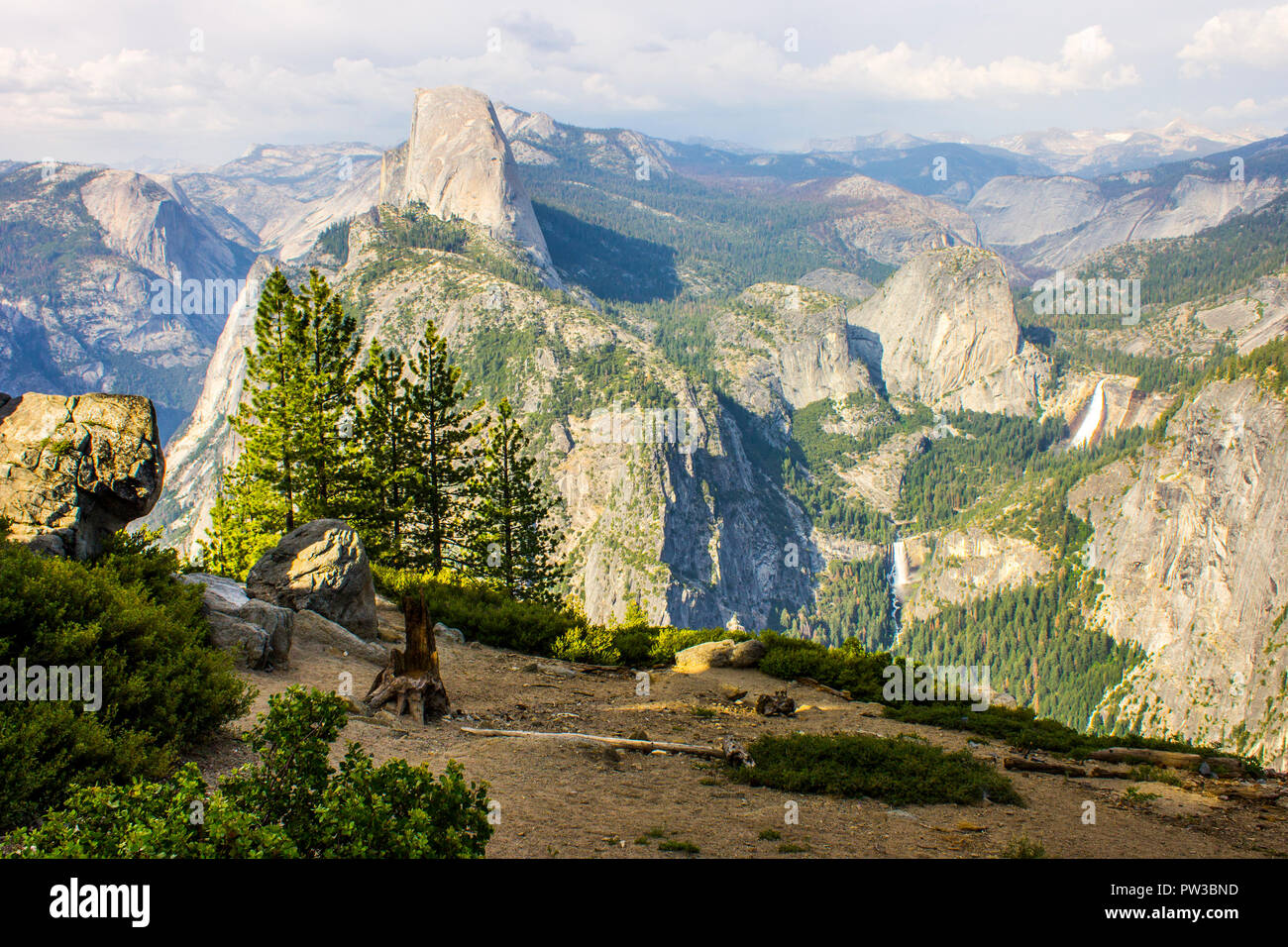 Views of the Half Dome and Yosemite Valley from the Washburn Point ...