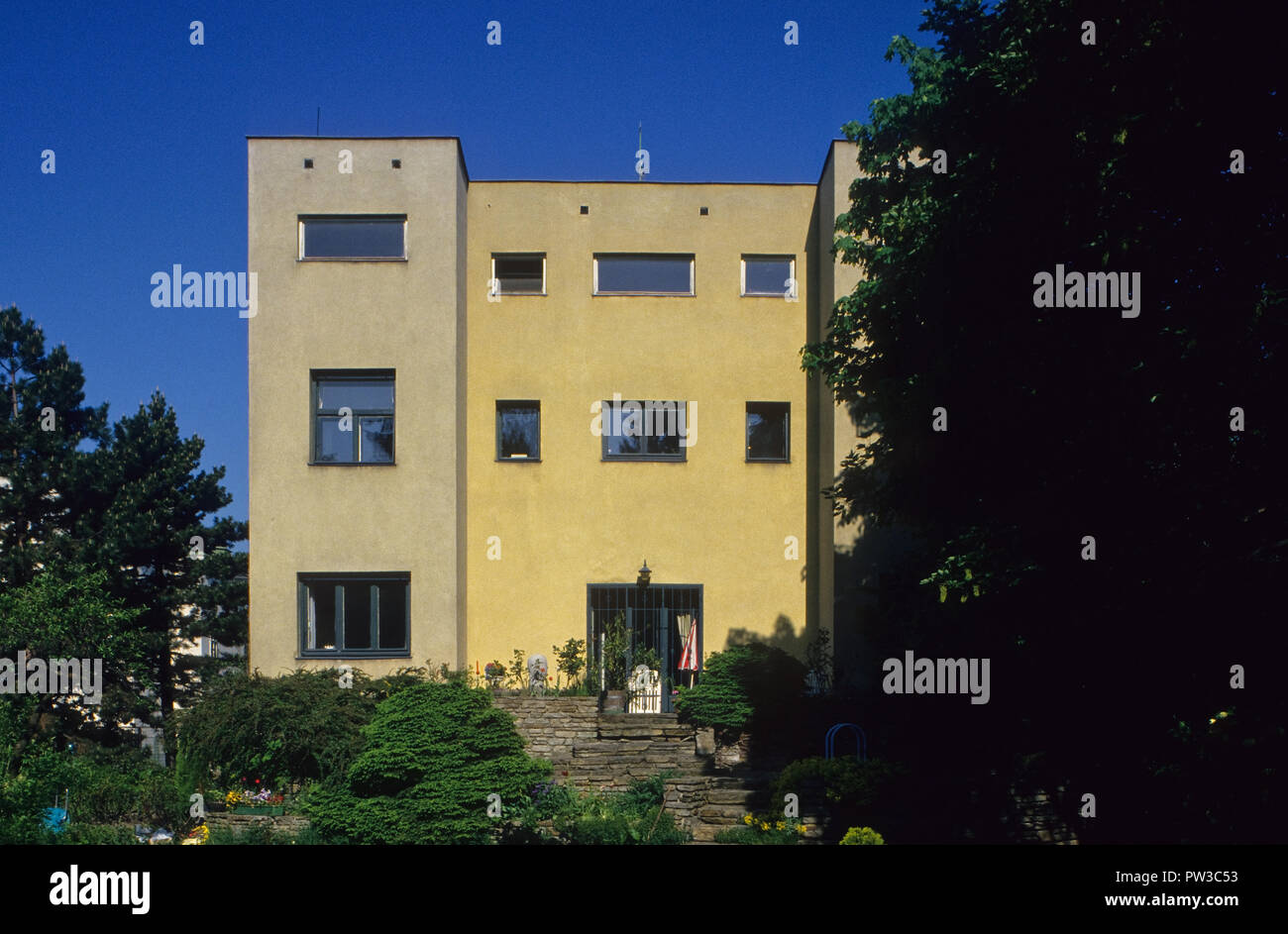 Adolf loos steiner house vienna hi-res stock photography and images - Alamy
