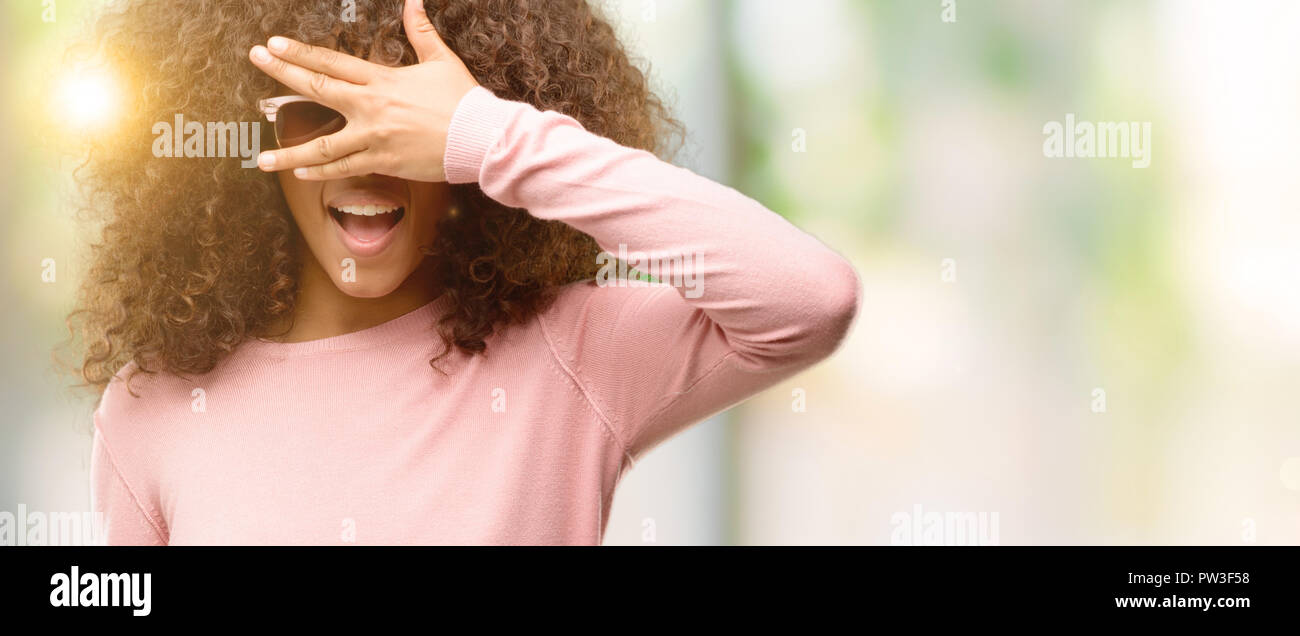 Embarrassed expression hi-res stock photography and images - Alamy