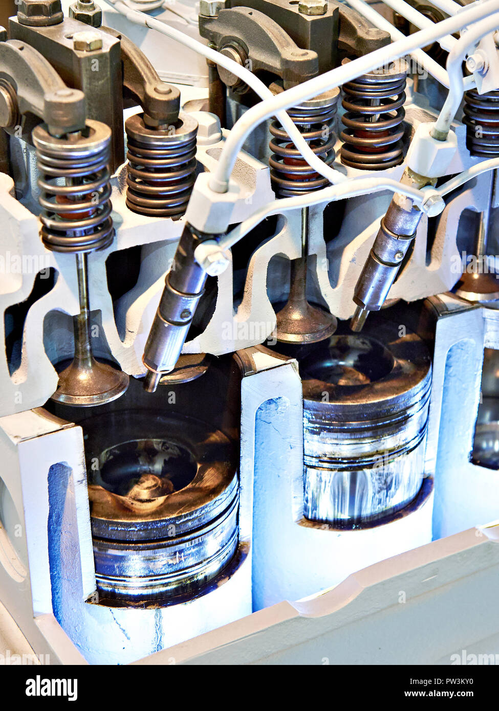 Work of mechanism the diesel engine in section Stock Photo - Alamy