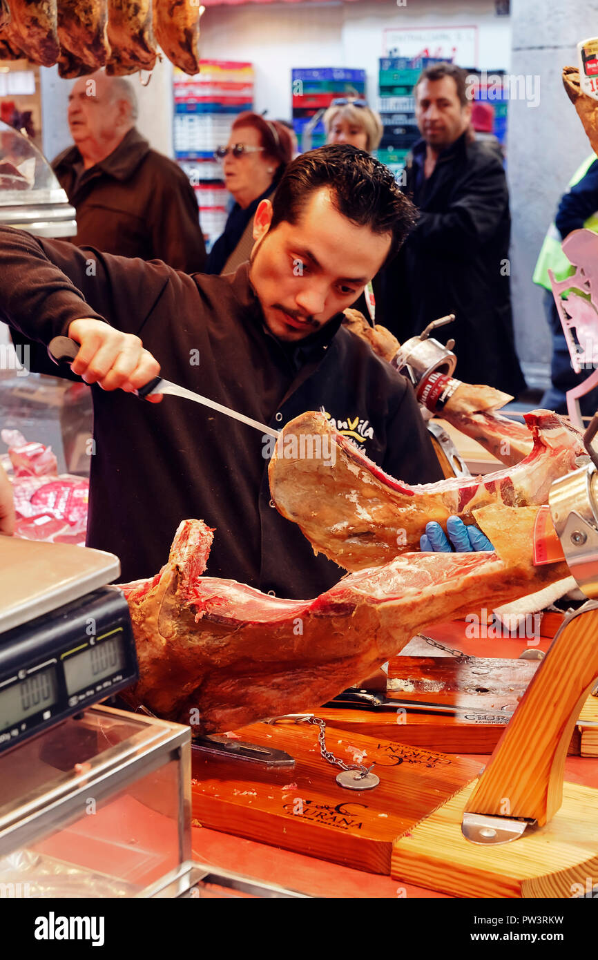 Butcher Slicing Ham Stock Photo - Alamy