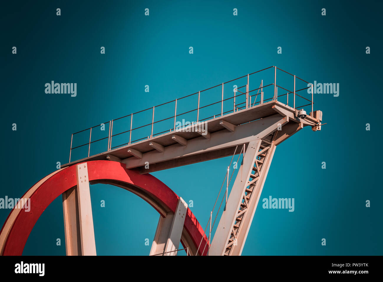 Ruined tower and pool hi-res stock photography and images - Alamy