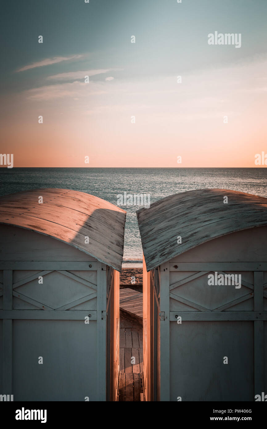 Bathing houses hi-res stock photography and images - Alamy