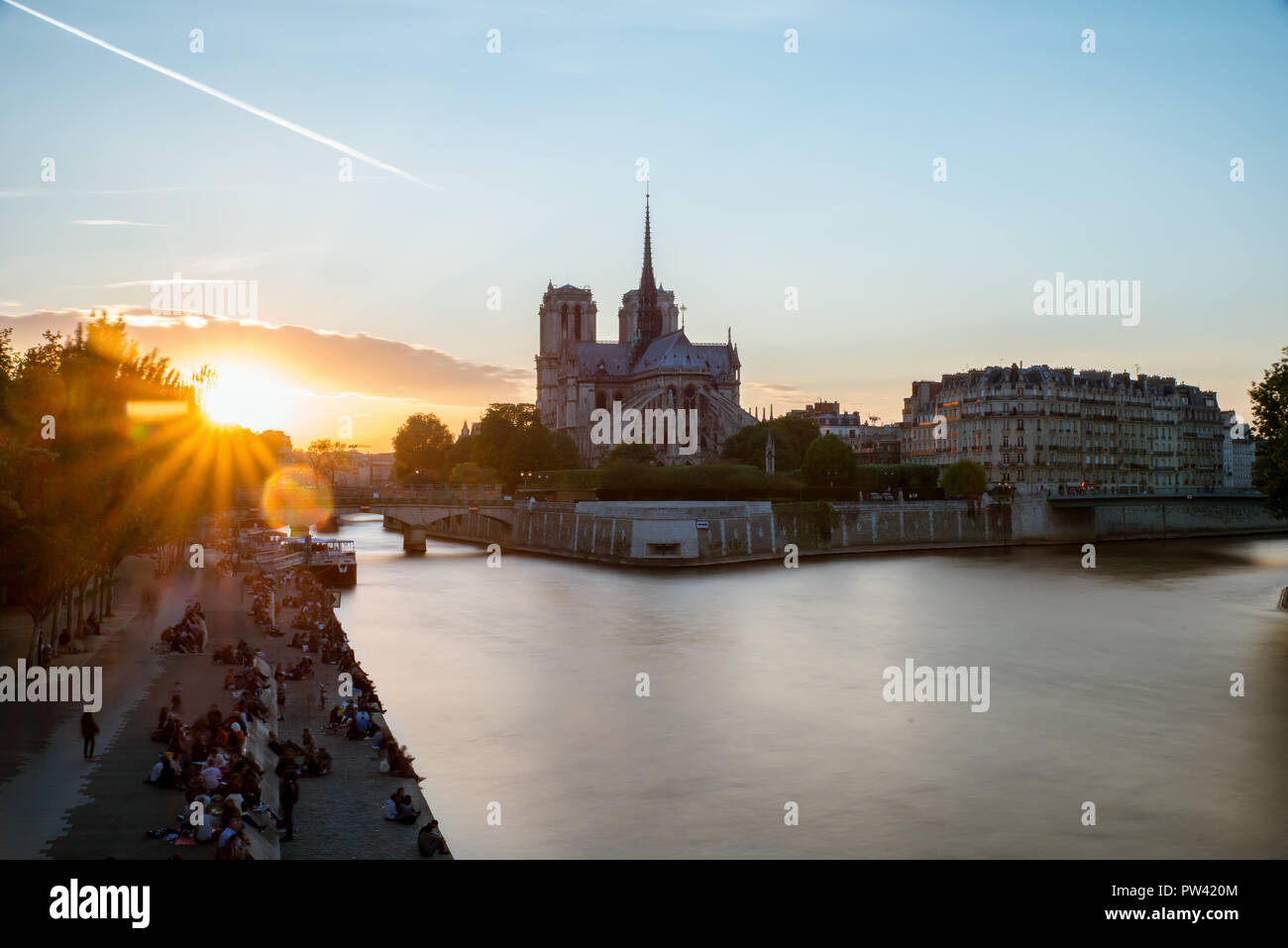 Paris france cityscape sunset hi-res stock photography and images - Alamy