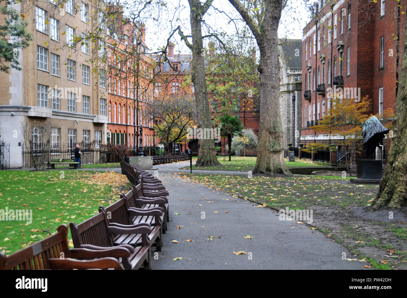 Around the UK - Mount St Gardens, Mayfair, London Stock Photo - Alamy