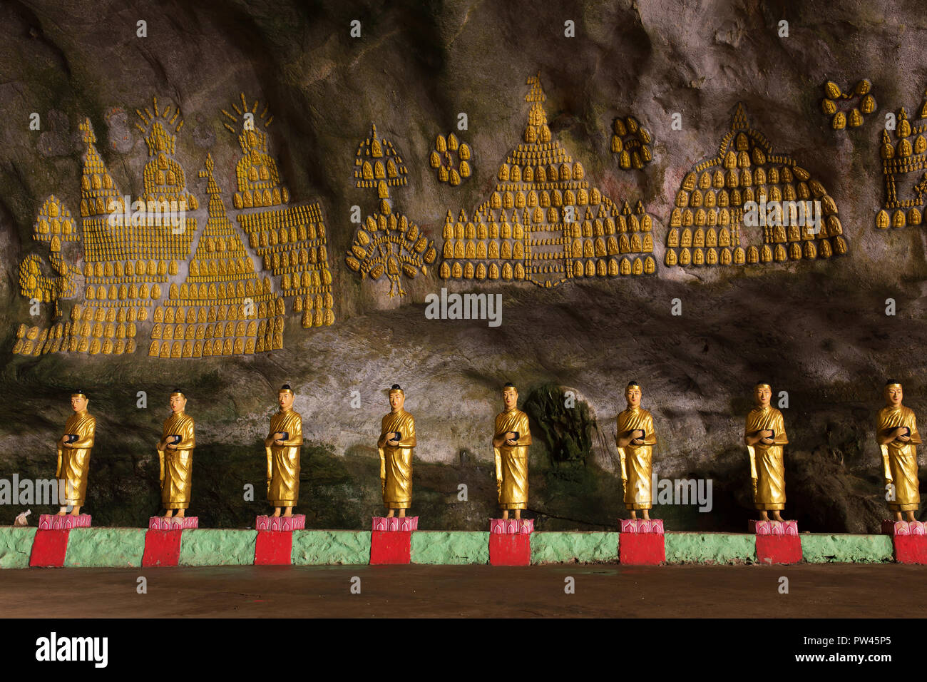 Golden altar myanmar hi-res stock photography and images - Alamy