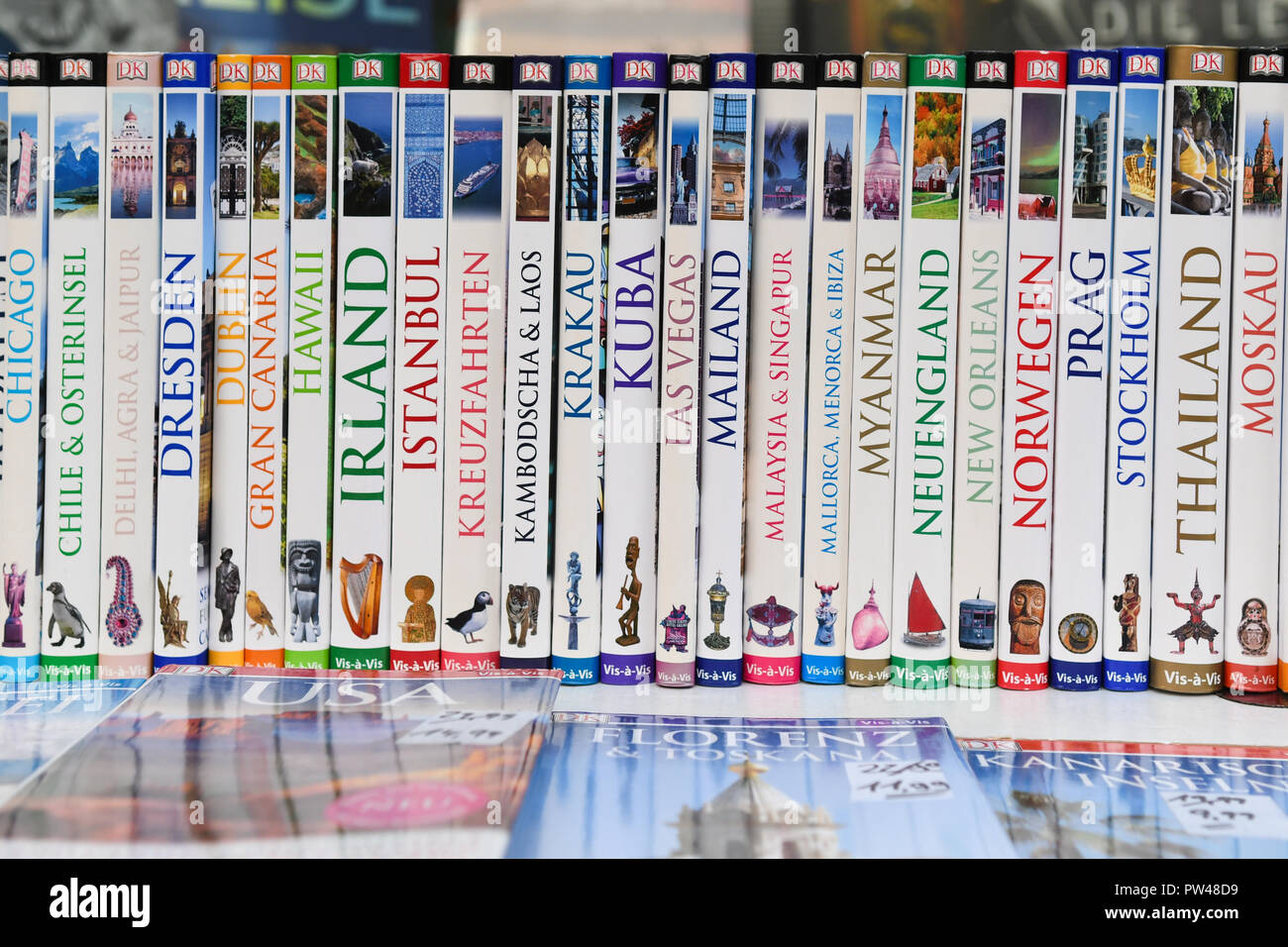 Dorling kindersley german travel guides hi-res stock photography and ...