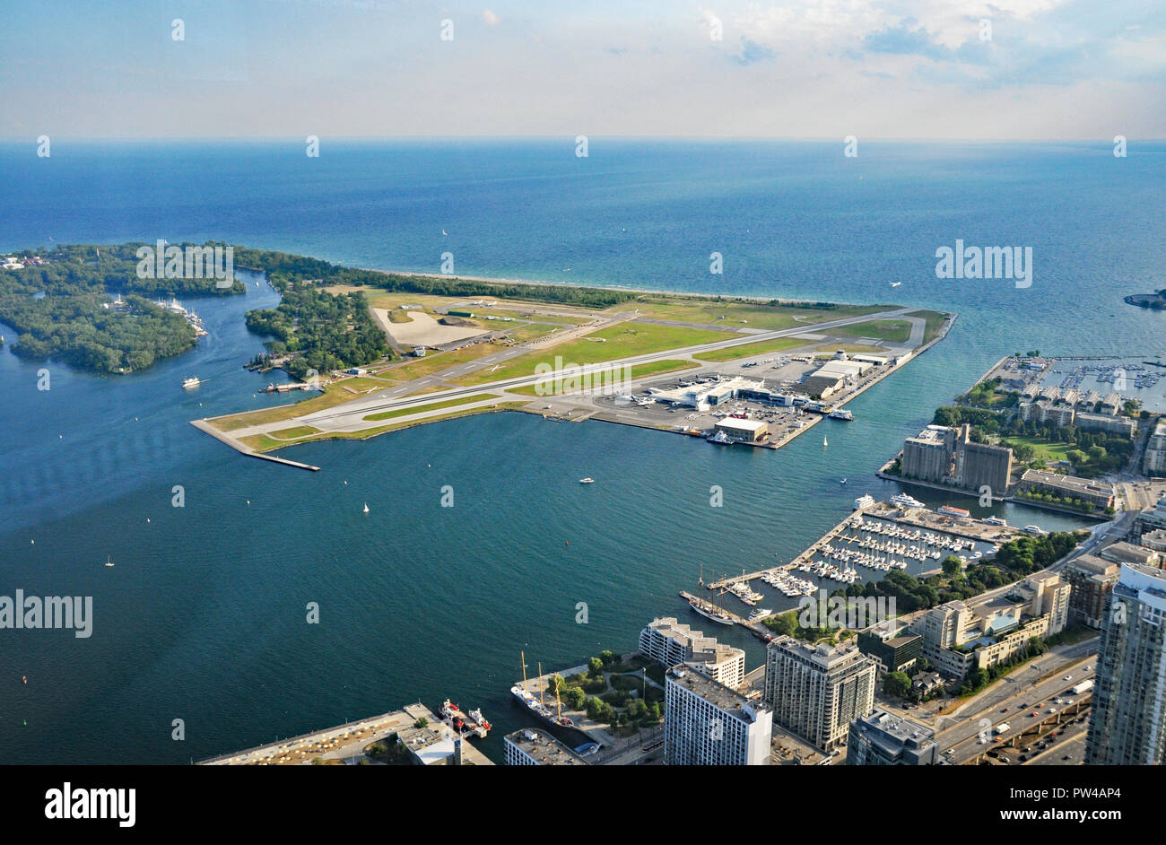Metal floored elevator hi-res stock photography and images - Alamy