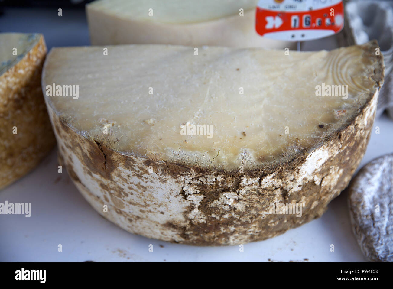 Cantal cheese hi-res stock photography and images - Alamy