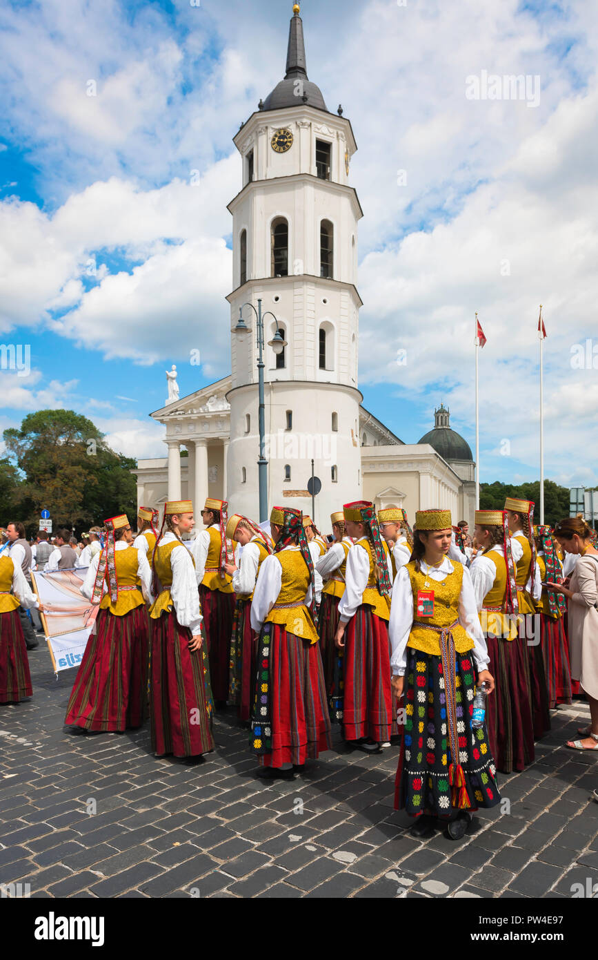 Lithuanian festival, view of young women in traditional costume waiting ...