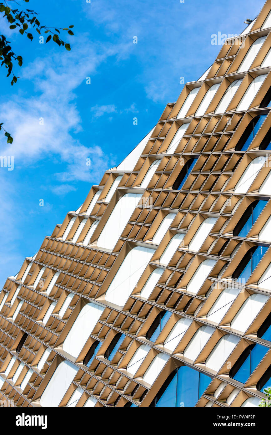 University sheffield diamond building hi-res stock photography and ...