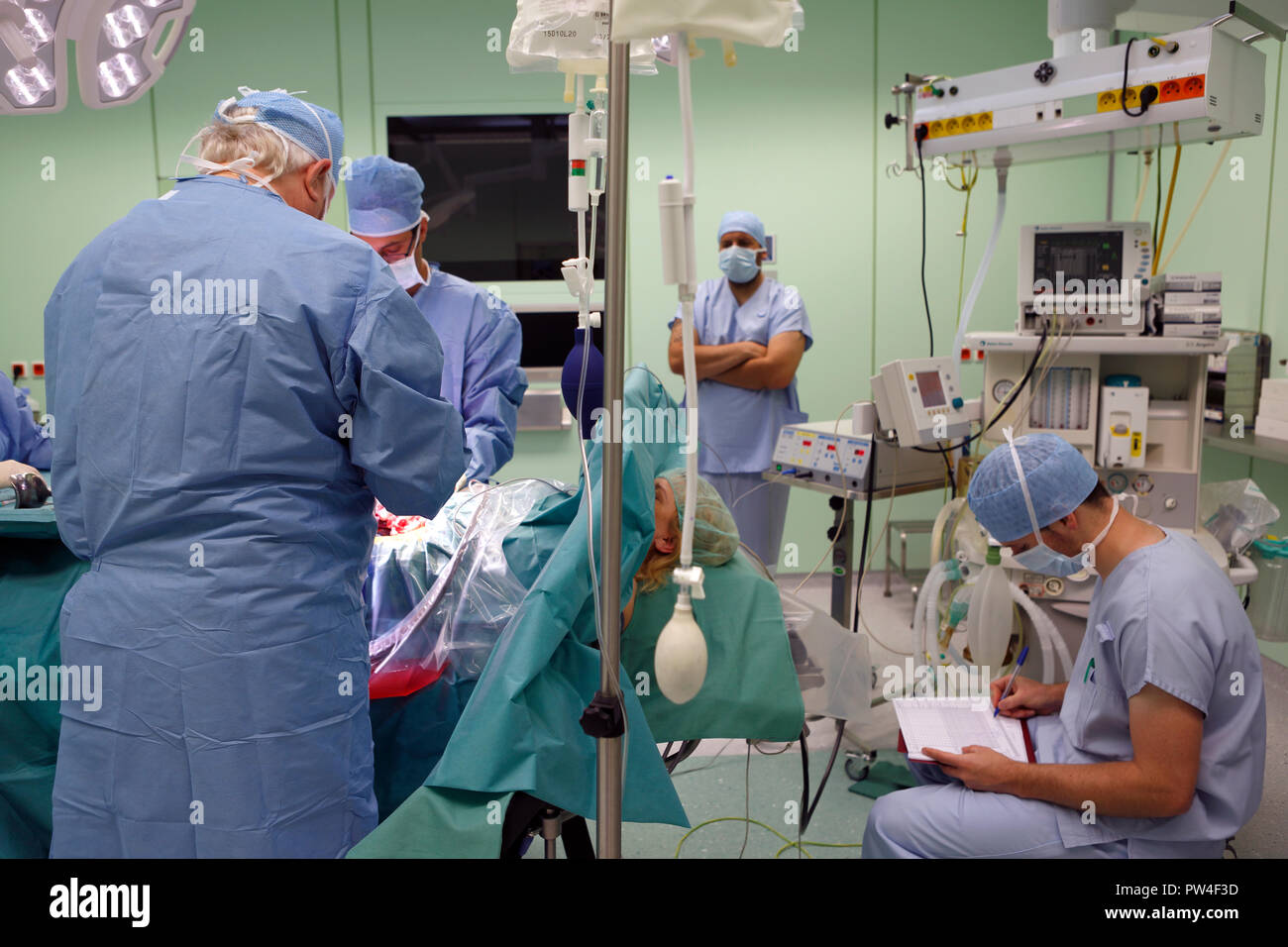 Cesarean Section Birth High Resolution Stock Photography and Images - Alamy