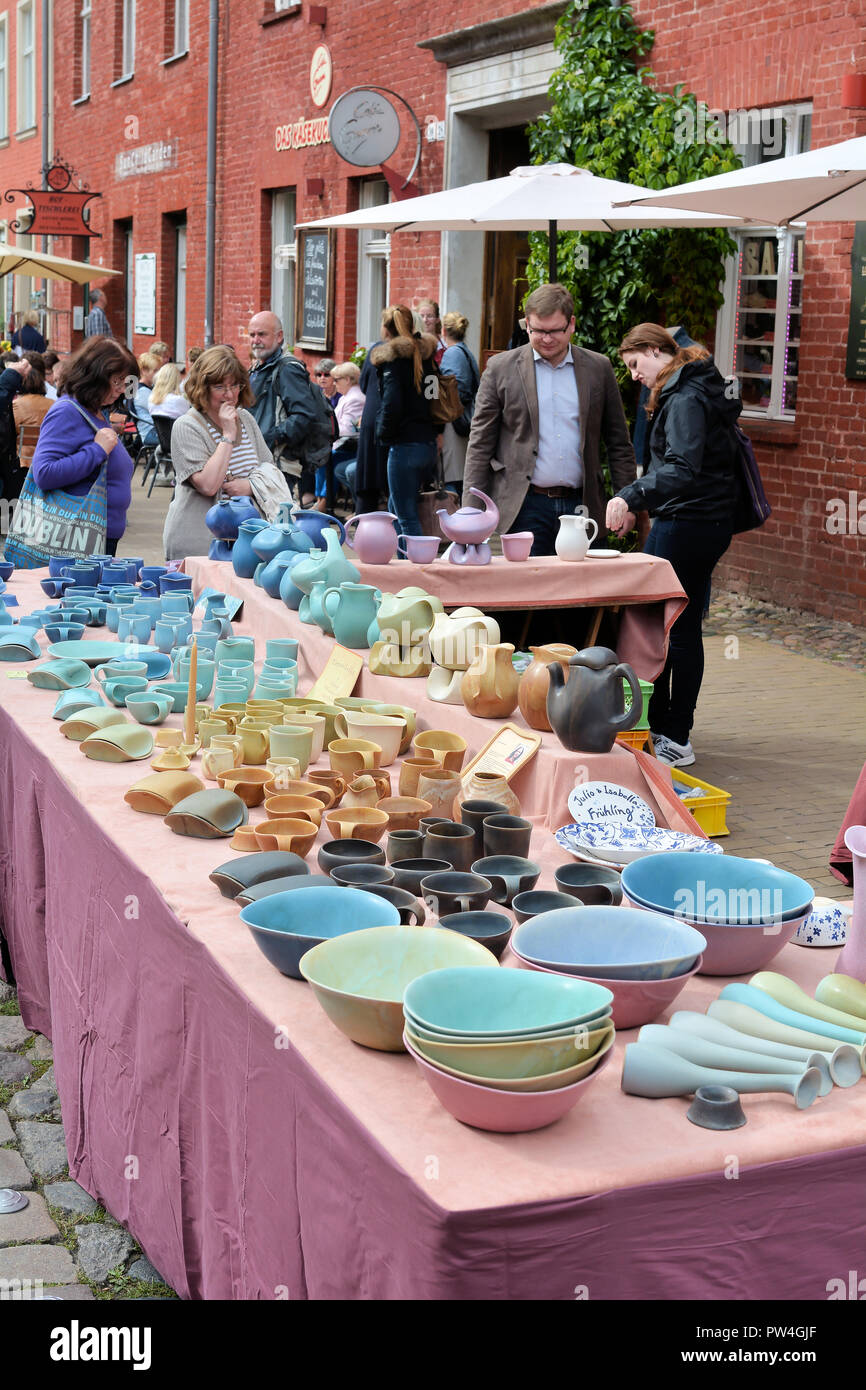 on the pottery market in Potsdam Stock Photo - Alamy