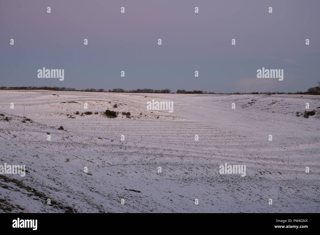 Snowy fields hi-res stock photography and images - Alamy
