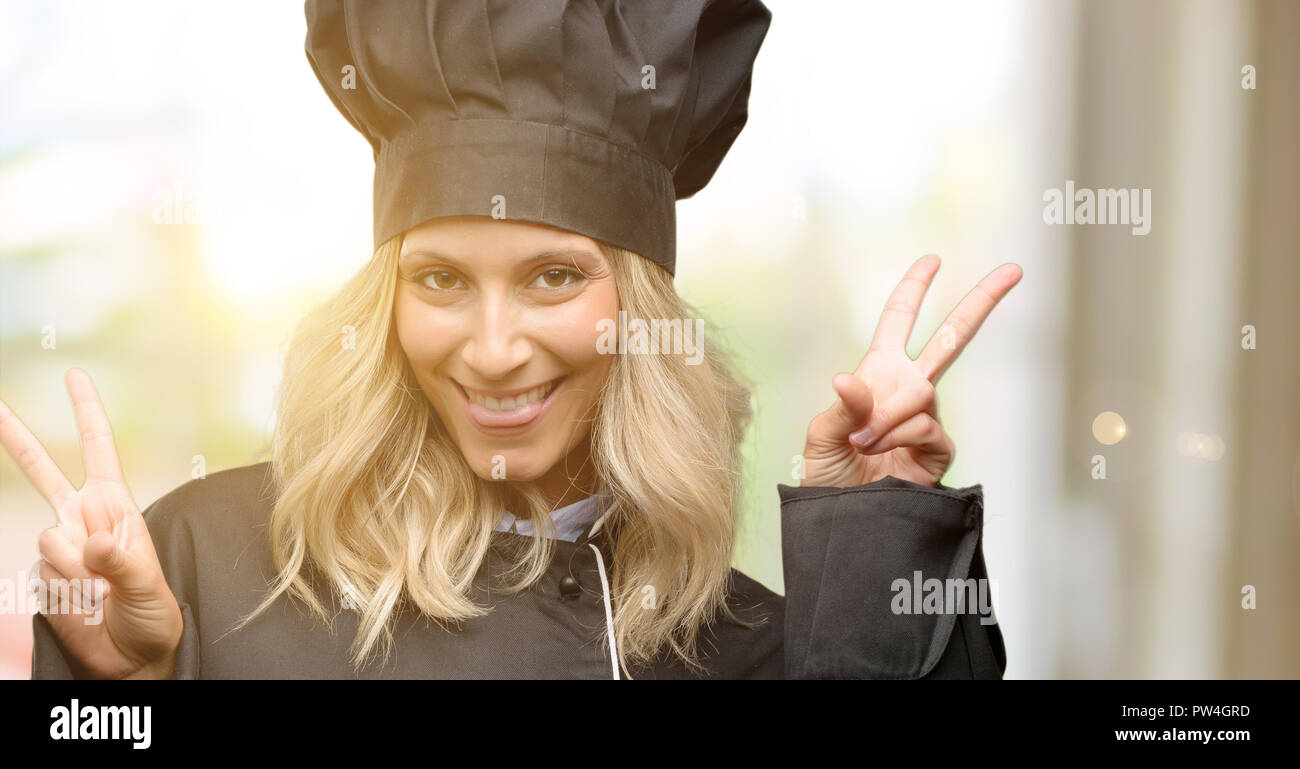 Woman chef looking at camera hi-res stock photography and images - Alamy