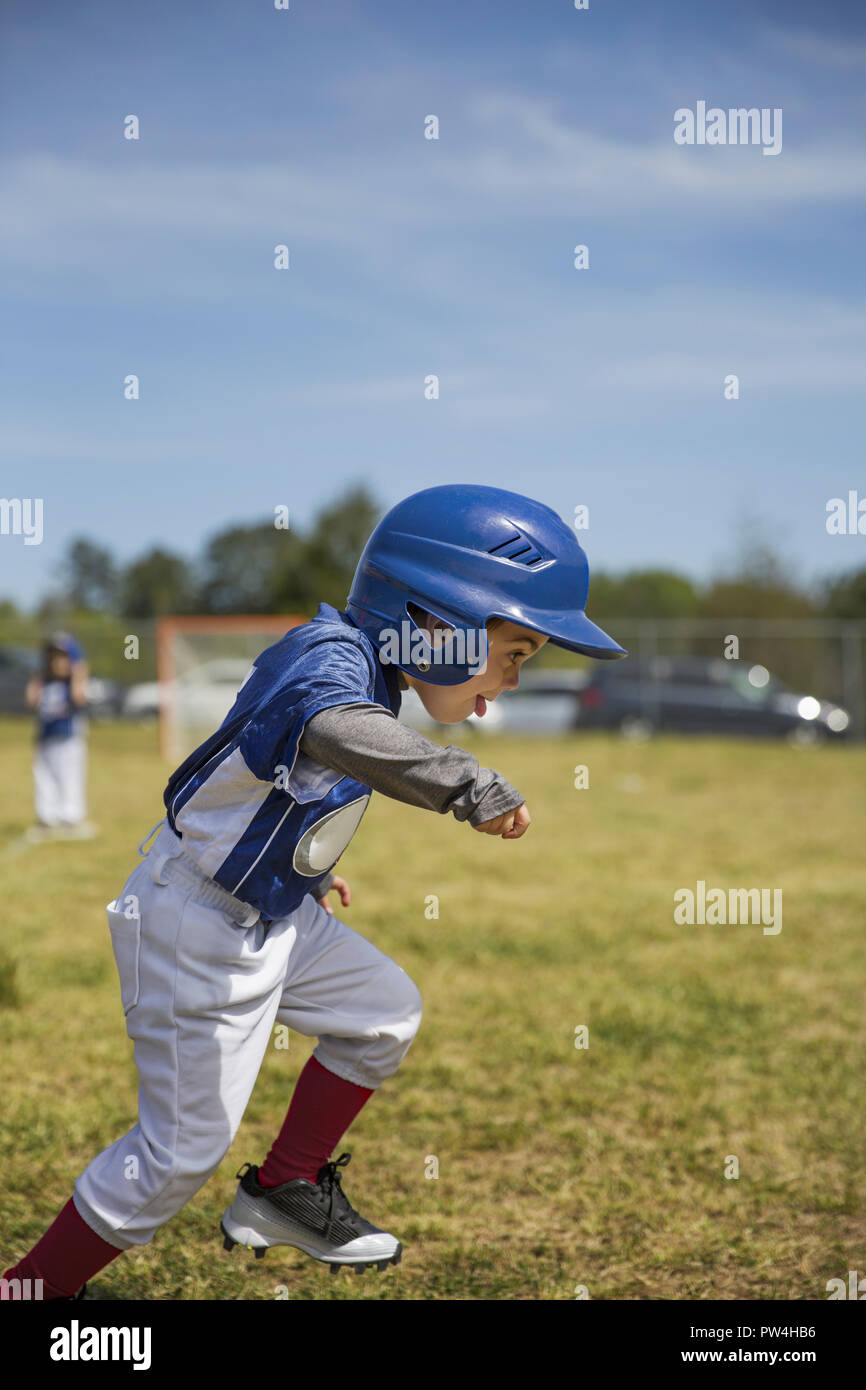 Baseball field grass hi-res stock photography and images - Alamy