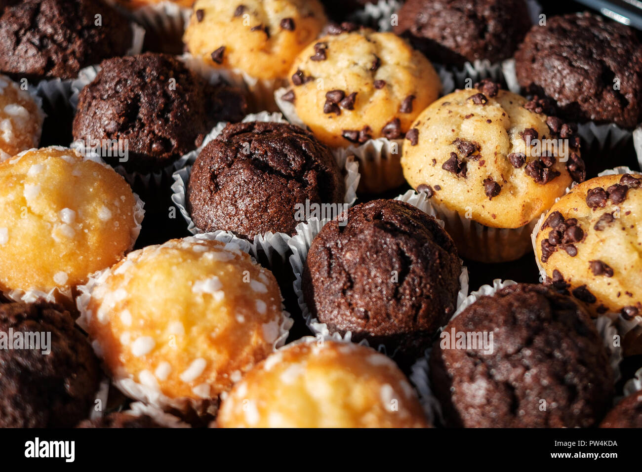 Mini muffins hi-res stock photography and images - Alamy