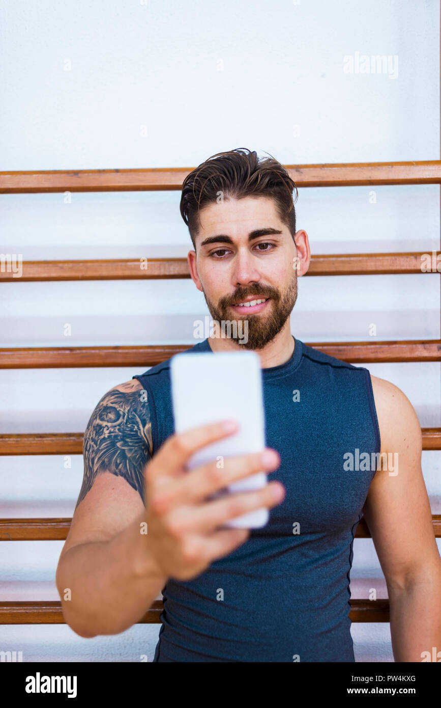 Gym selfie male hi-res stock photography and images - Alamy