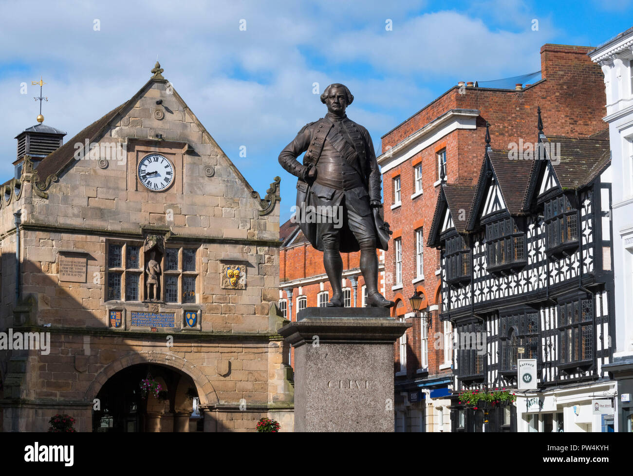 Clive of india statue hi-res stock photography and images - Alamy