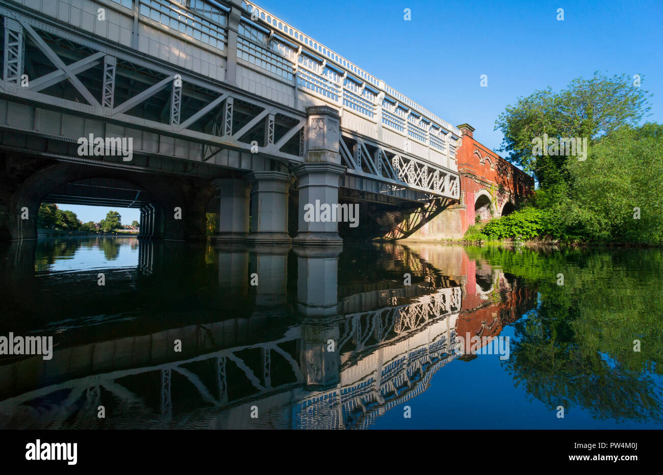 Severn railway hi-res stock photography and images - Alamy