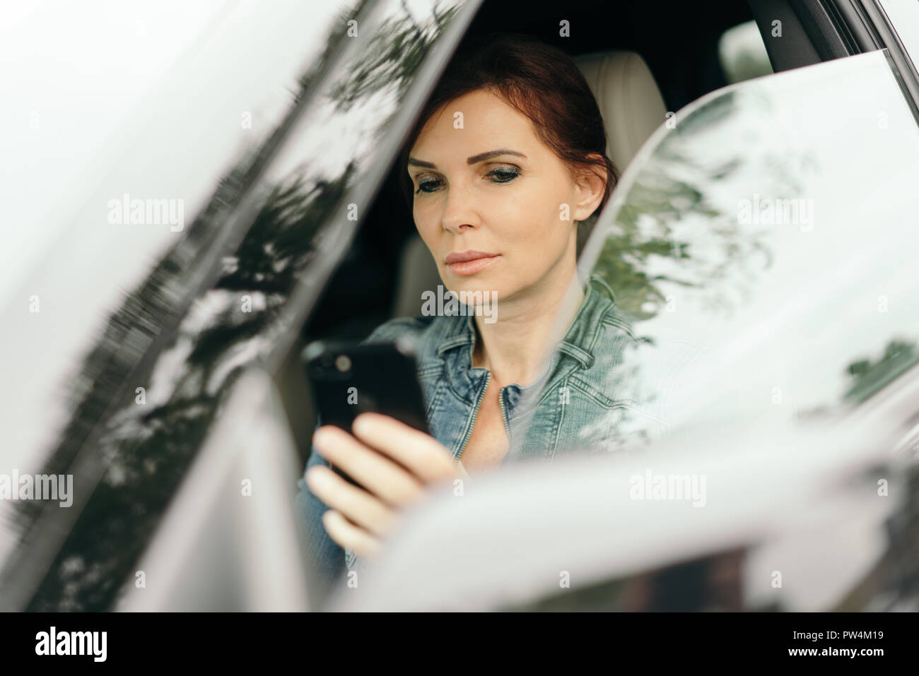 Distracted driver hi-res stock photography and images - Alamy