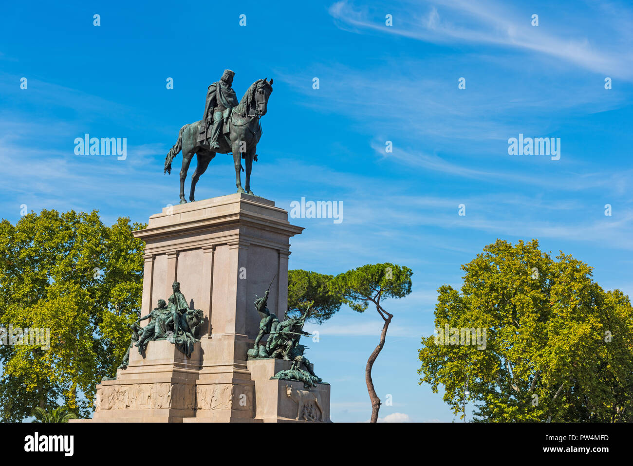 Giuseppe Garibaldi statue in Janiculum promenade, Rome Stock Photo - Alamy