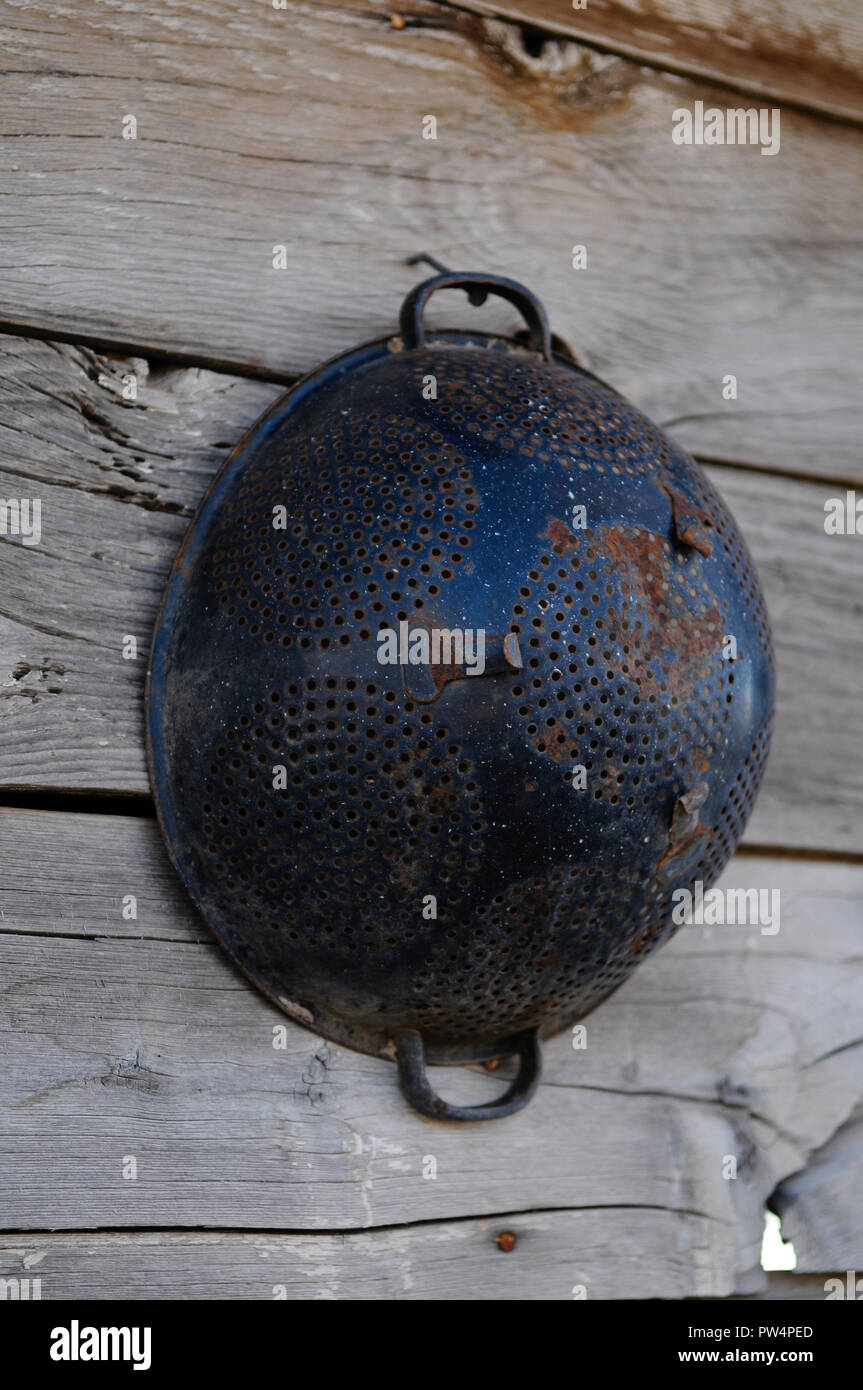 Wheel trap hi-res stock photography and images - Alamy