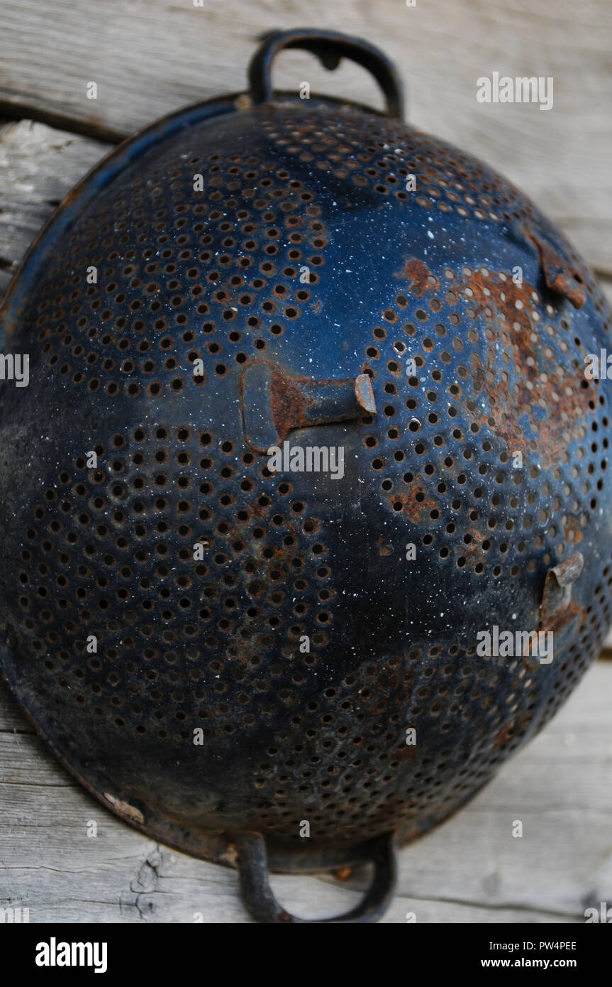 Wheel trap hi-res stock photography and images - Alamy