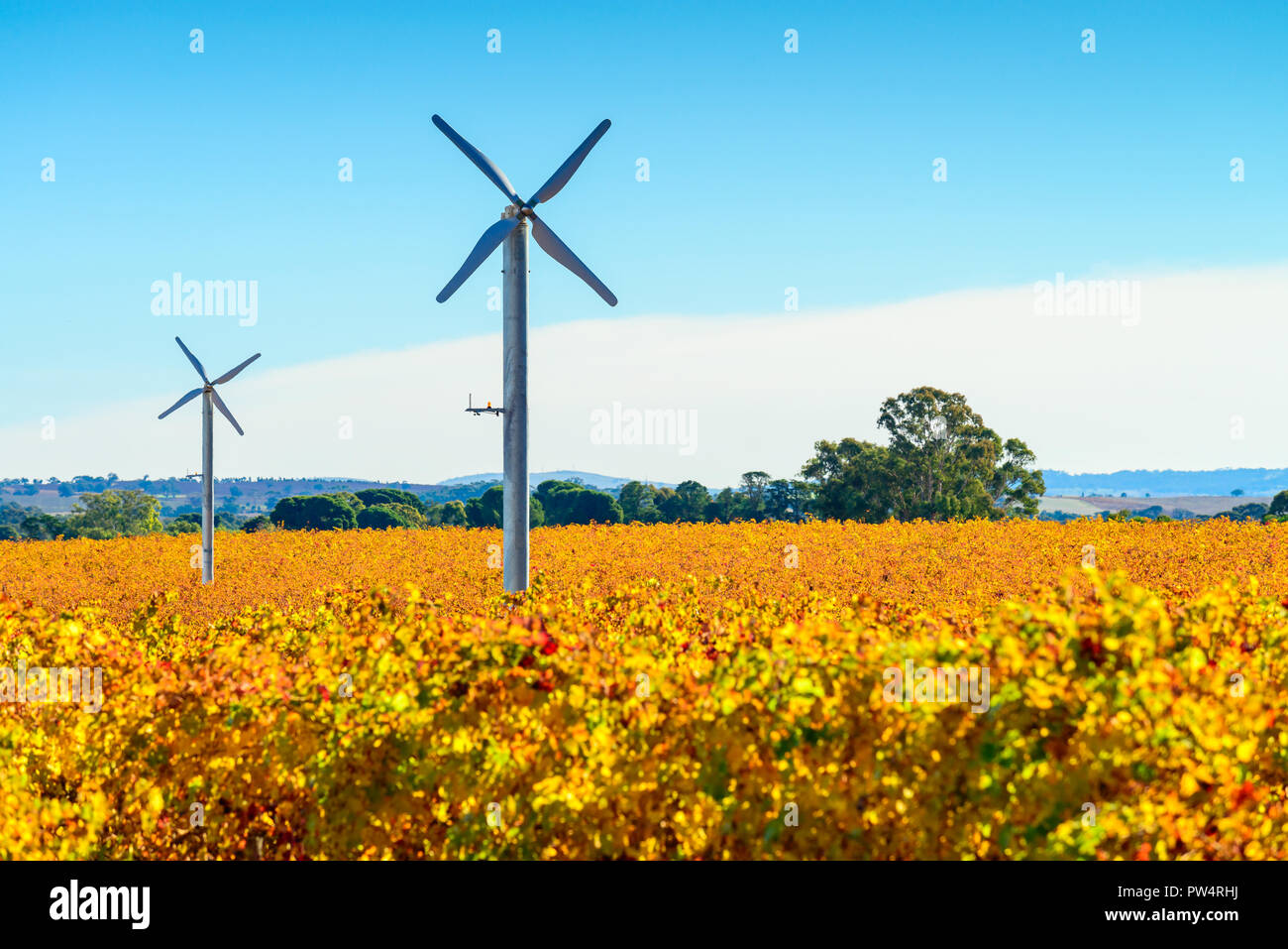 Windmill windmills australia australian hi-res stock photography and ...