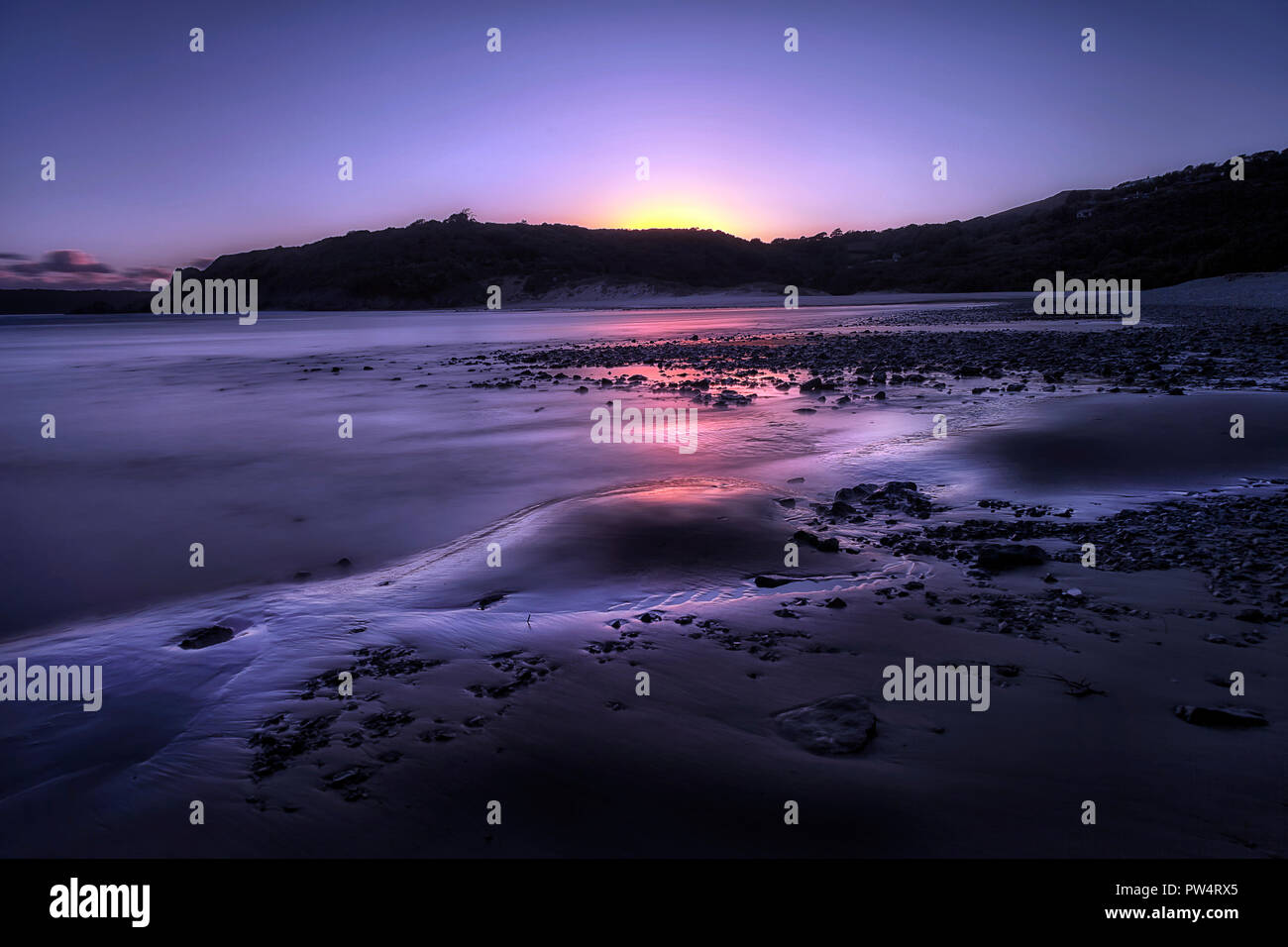 Blue bay water hi-res stock photography and images - Alamy