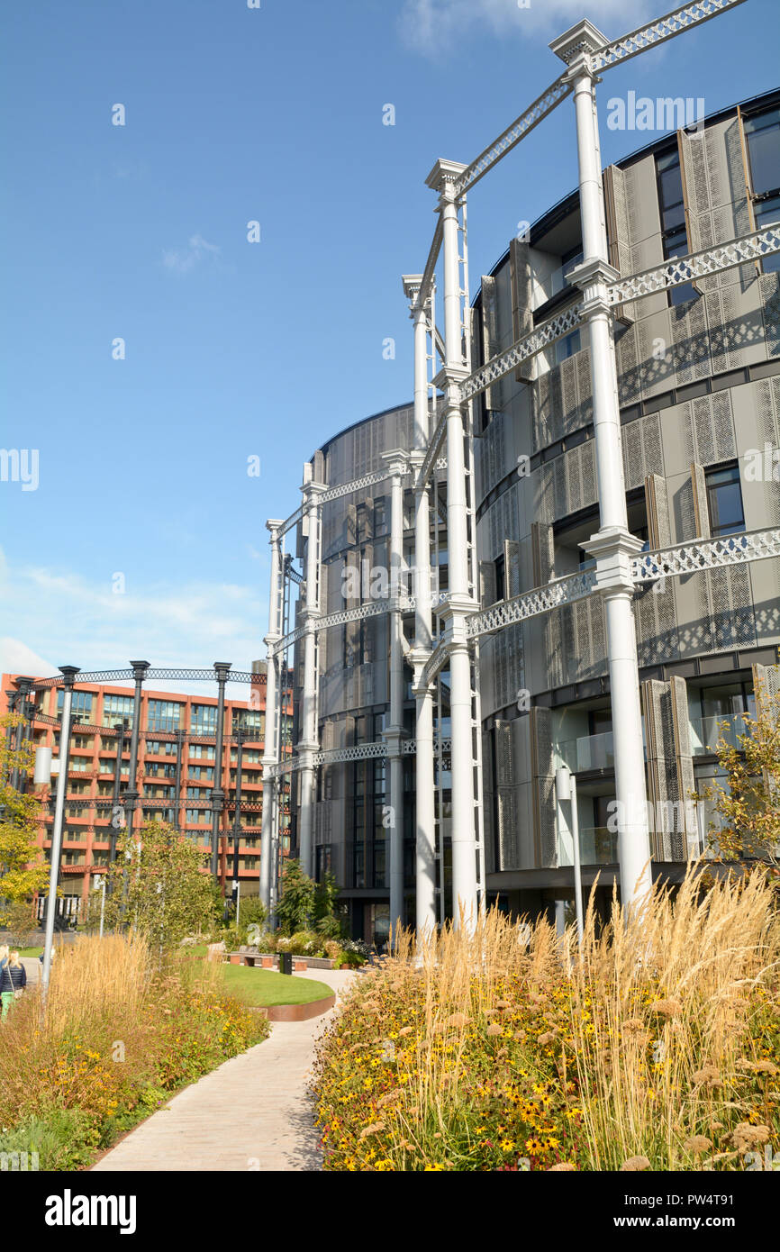The amazing Gasholders buildings - redeveloped as modern apartment ...