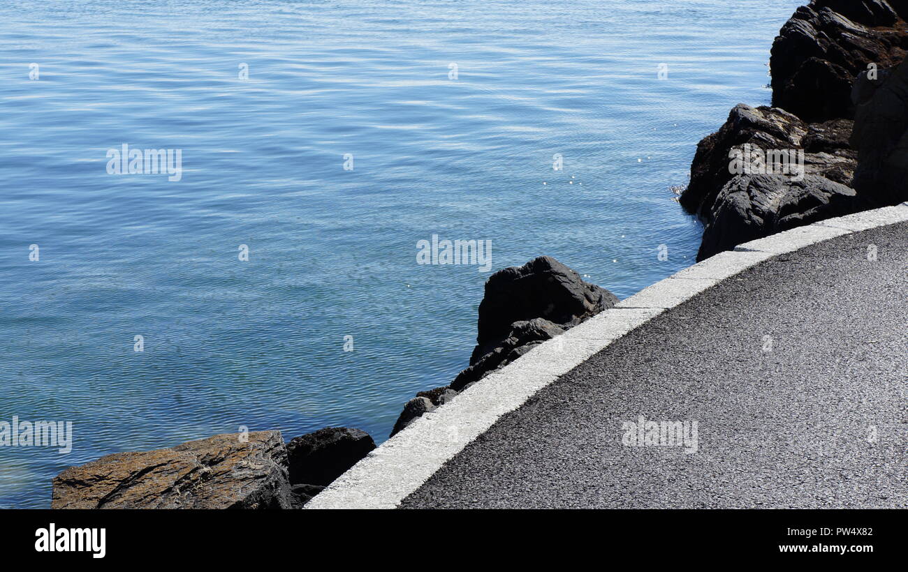 Footpath rocky island hi-res stock photography and images - Alamy