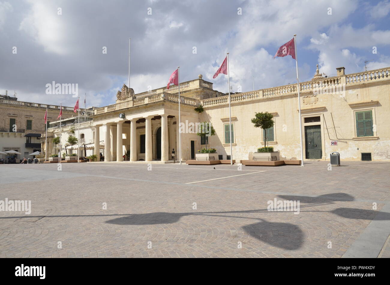 St. George's Square in the Maltese capital of Valletta Stock Photo - Alamy