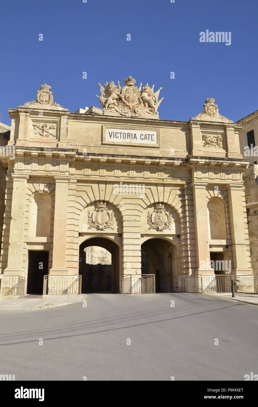 The Victoria Gate in the Maltese capital of Valletta Stock Photo - Alamy