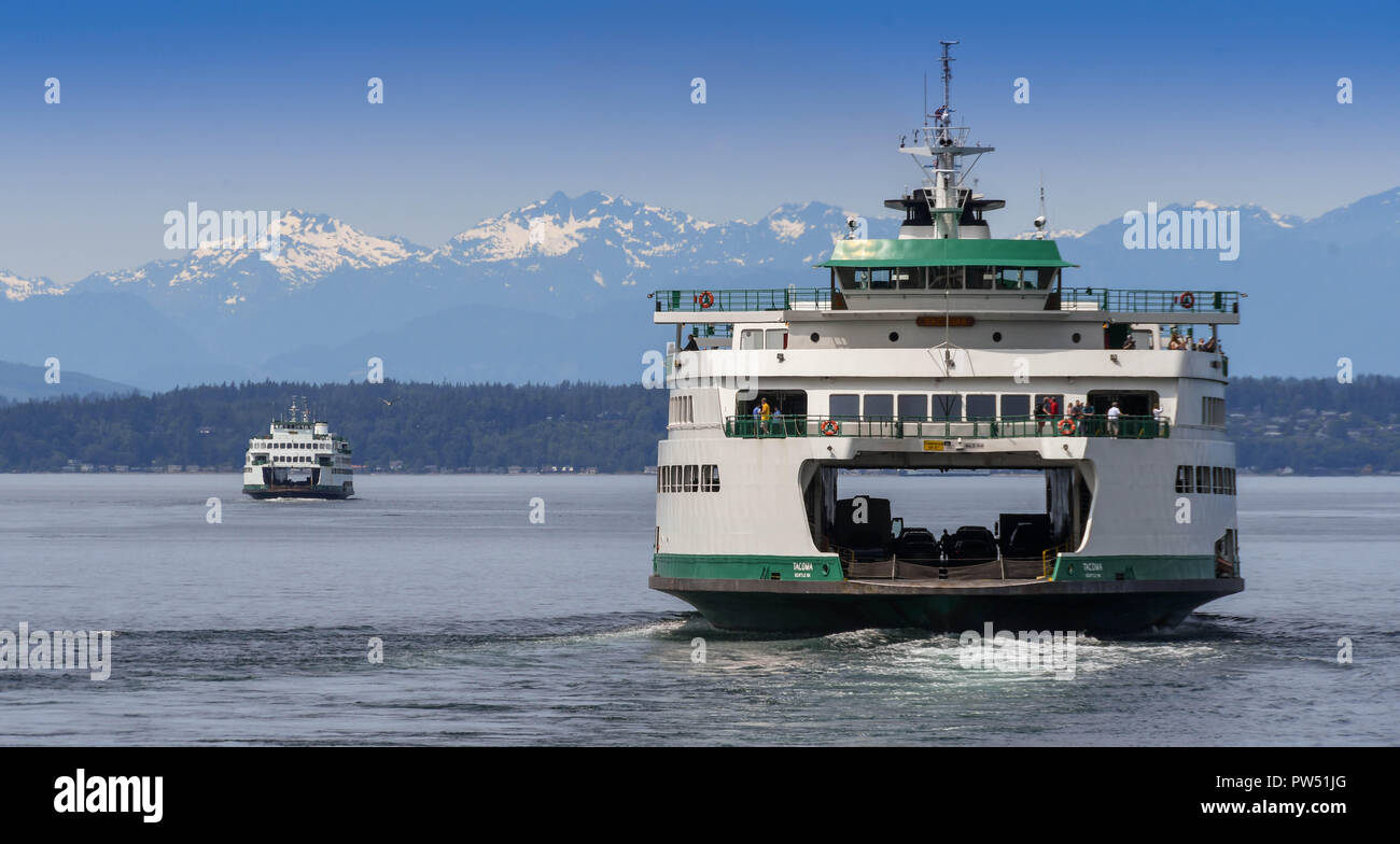 SEATTLE, WASHINGTON STATE, USA - JUNE 2018: Large passenger and car ...