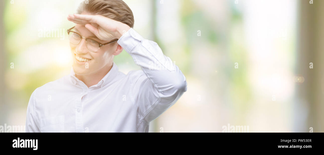 Man Staring Into Distance Stock Photos & Man Staring Into Distance ...