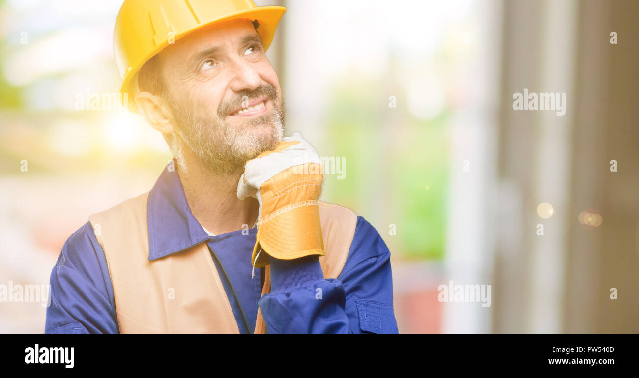 Clueless builder hi-res stock photography and images - Alamy