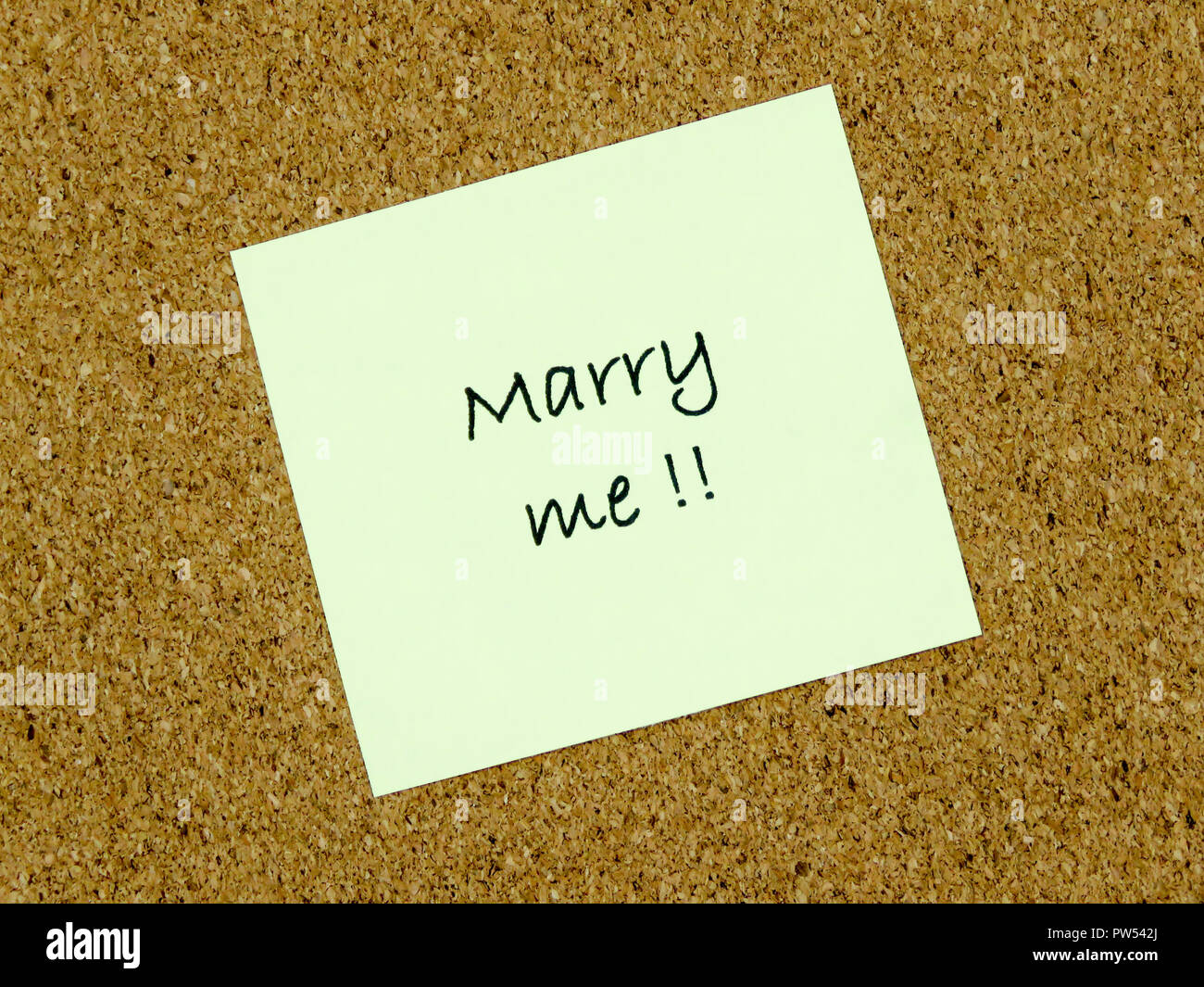 Marry me written hi-res stock photography and images - Alamy